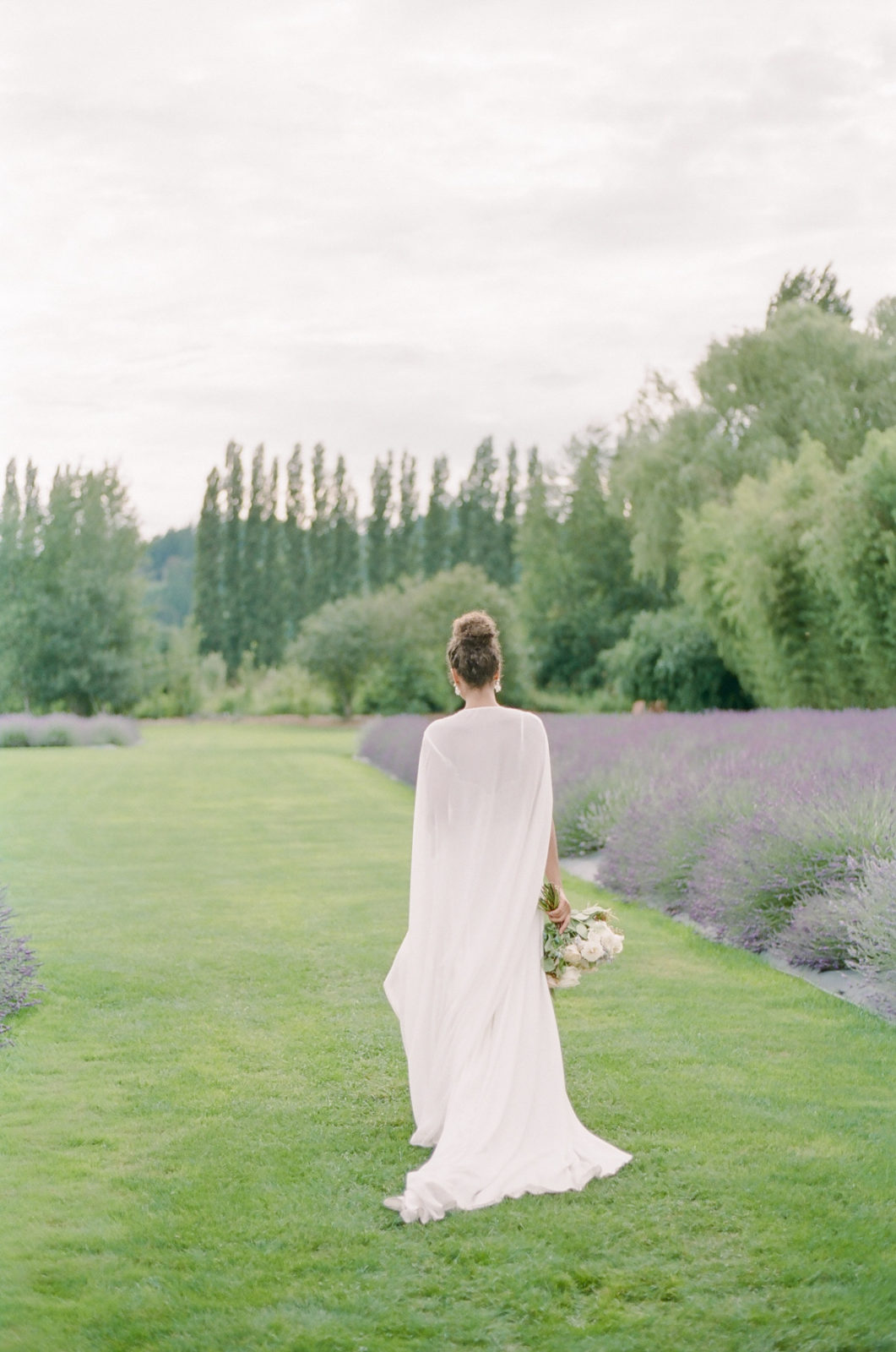 Modern meets Traditional inspired wedding at Woodinville Lavender Farm ...